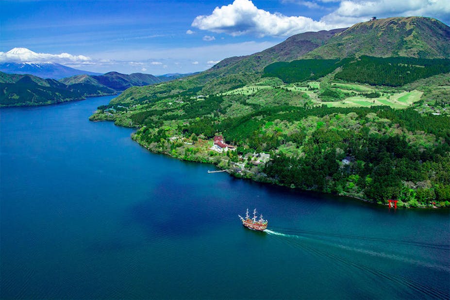 Helicopter Cruising in Japan | AIROS Skyview